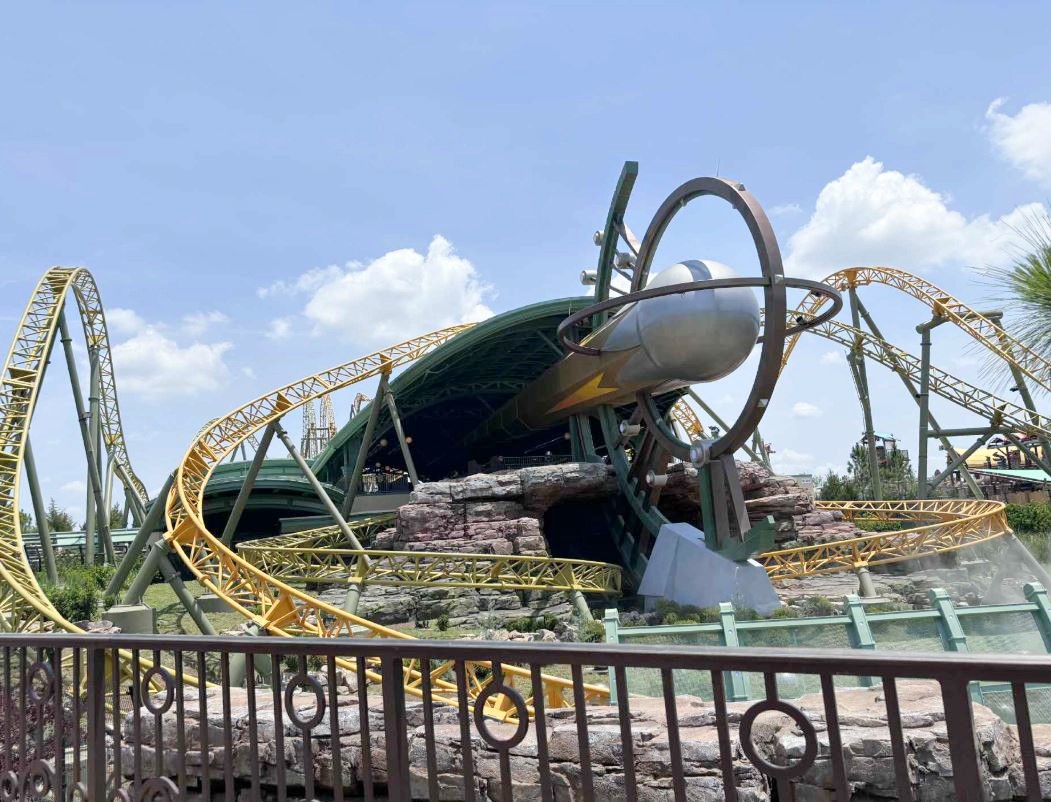 Universal Orlando Updates Warning Signs For Stardust Racers